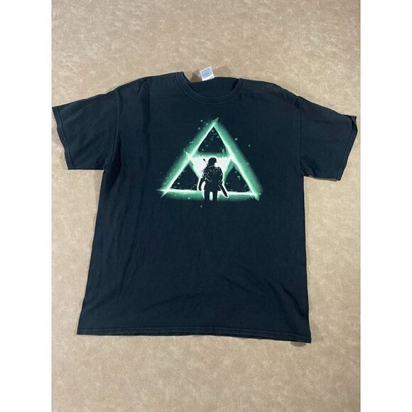 Gildan | Shirts | Rare Legend Of Zelda Link Triforce Mens Graphic Shirt ...